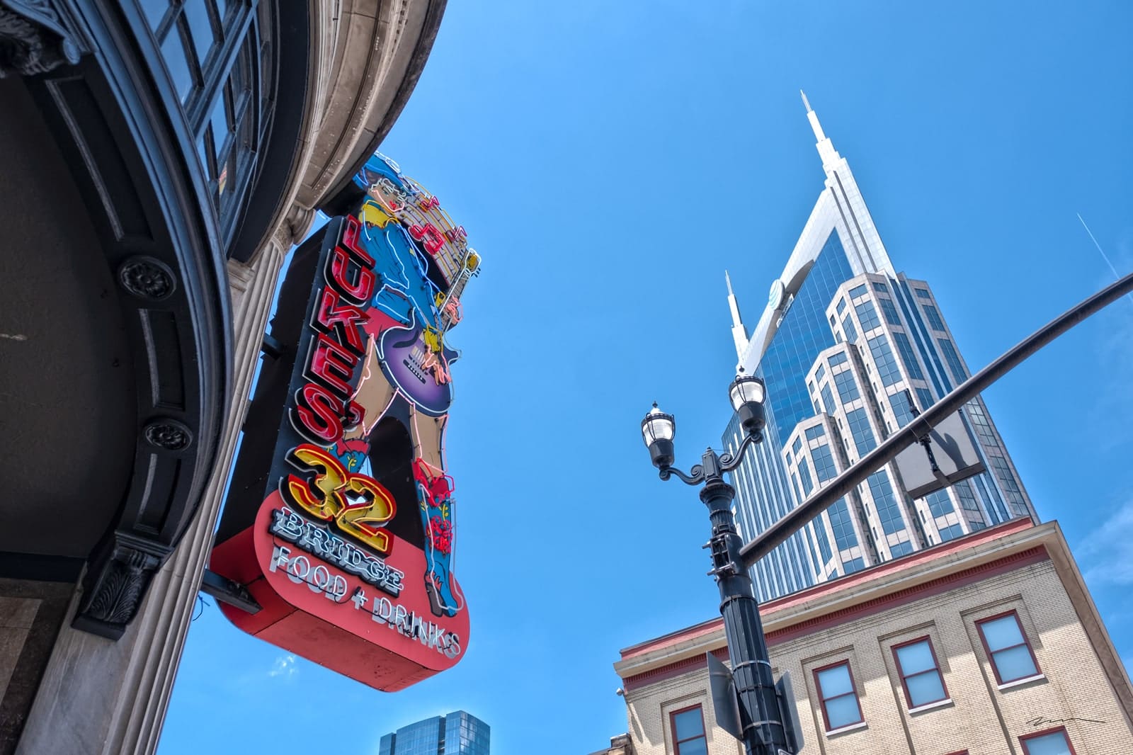 GALLERY - LUKE'S 32 BRIDGE Food + Drink