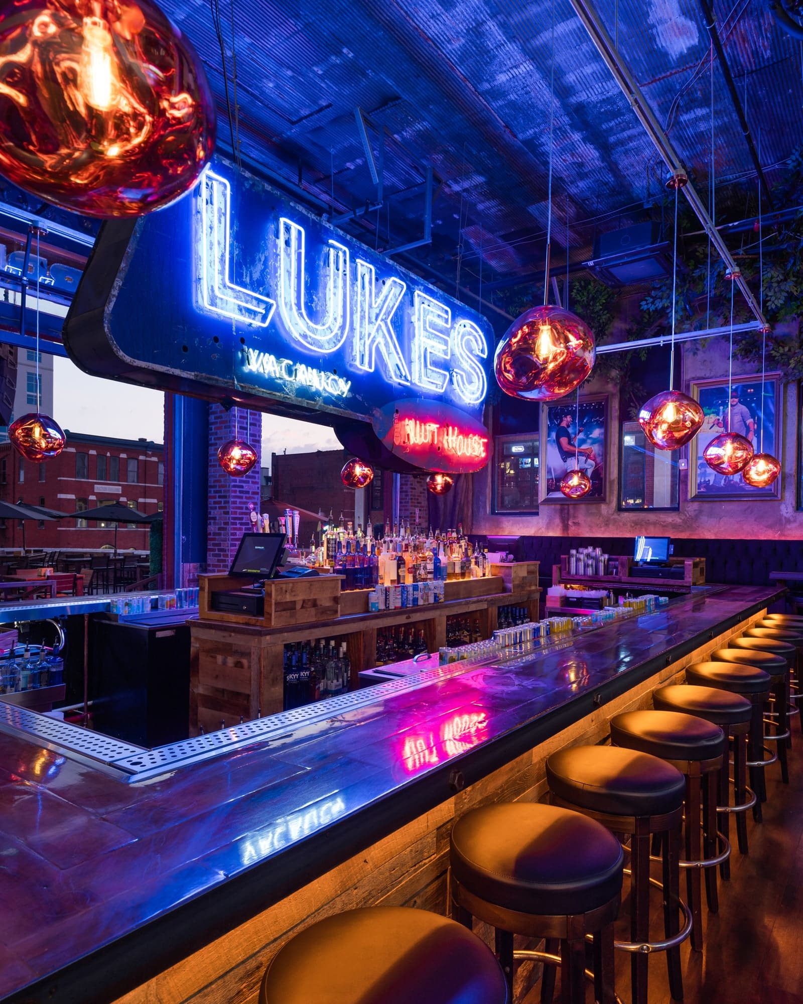 GALLERY - LUKE'S 32 BRIDGE Food + Drink